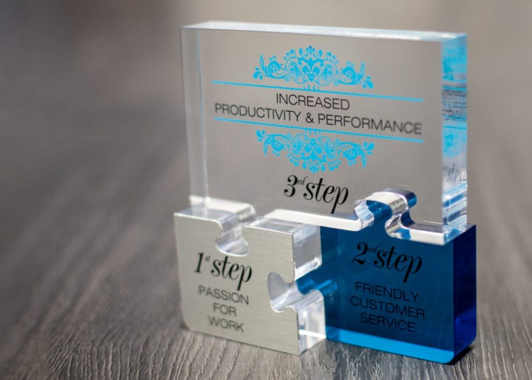 16 Unique Recognition Award Ideas and Best Practices | CRISTAUX