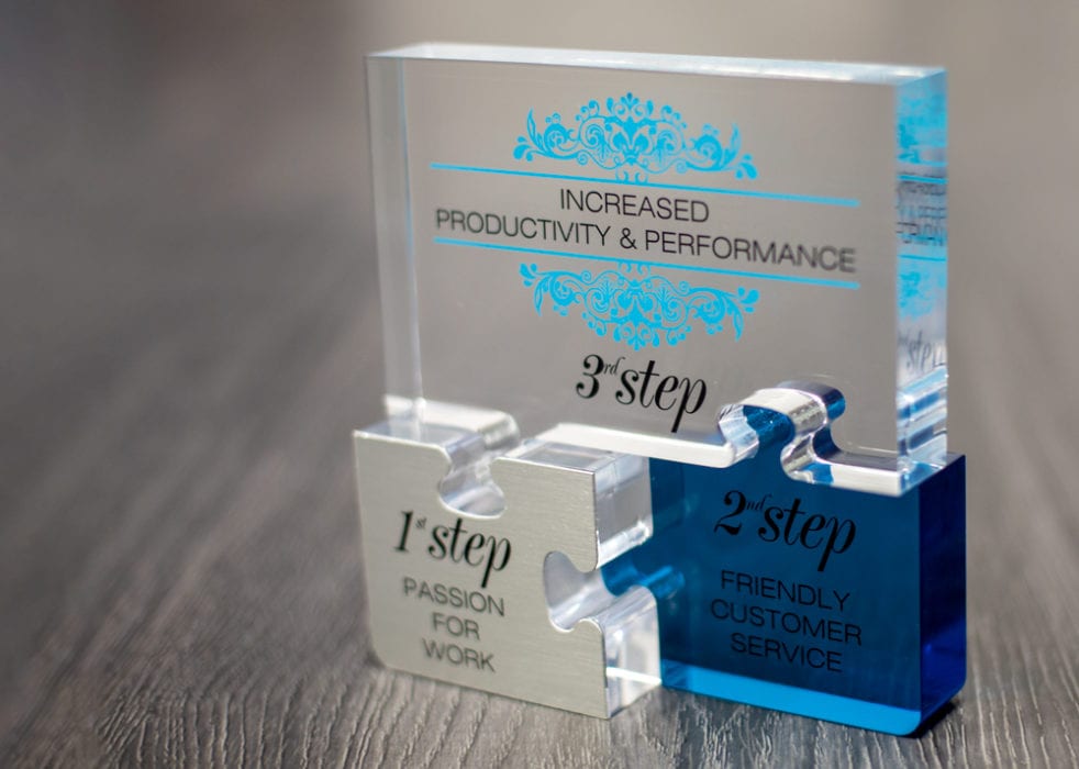 16 Unique Recognition Award Ideas and Best Practices | CRISTAUX