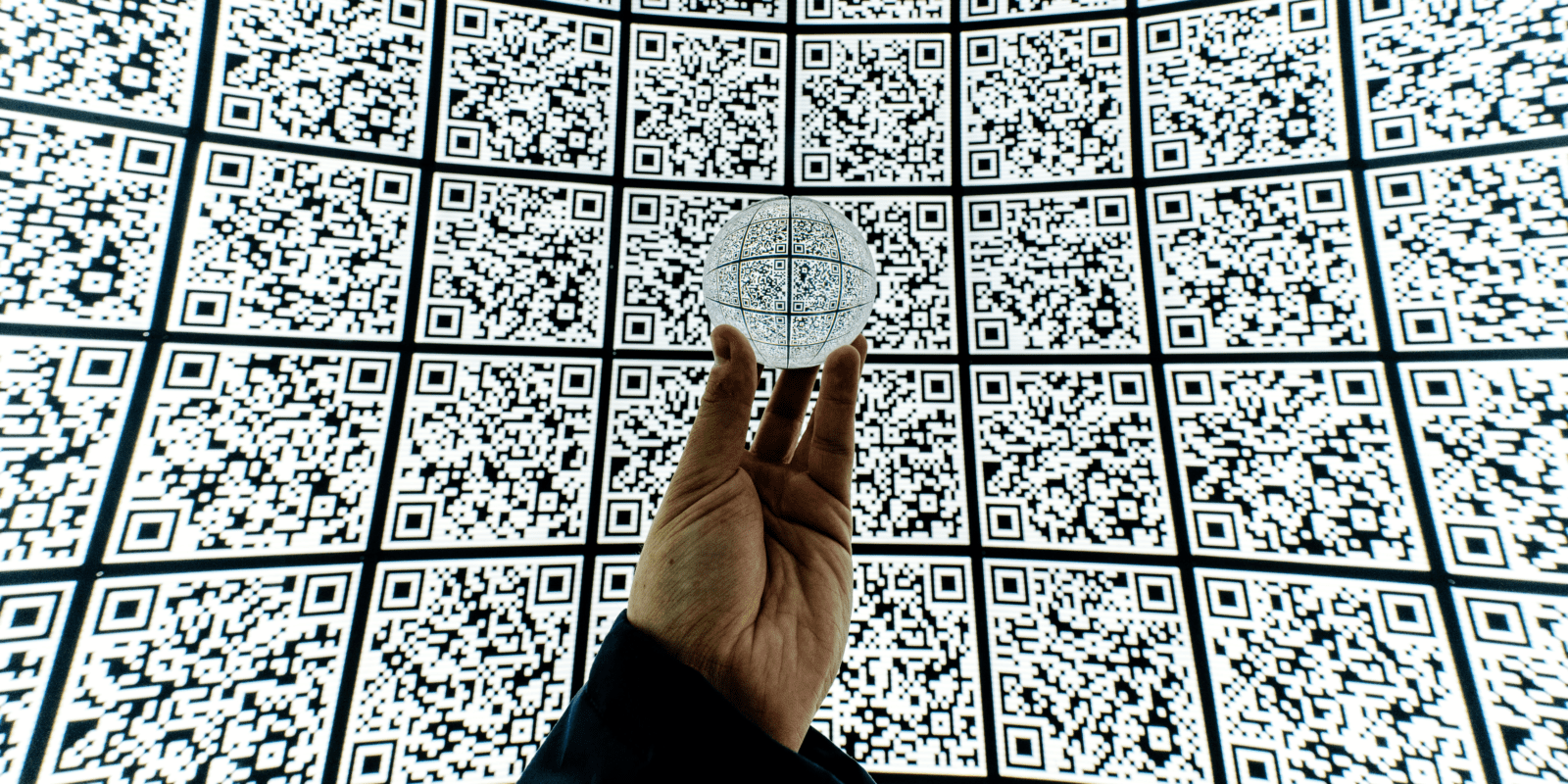 Unique Ways to Use QR Codes in Recognition Programs | CRISTAUX