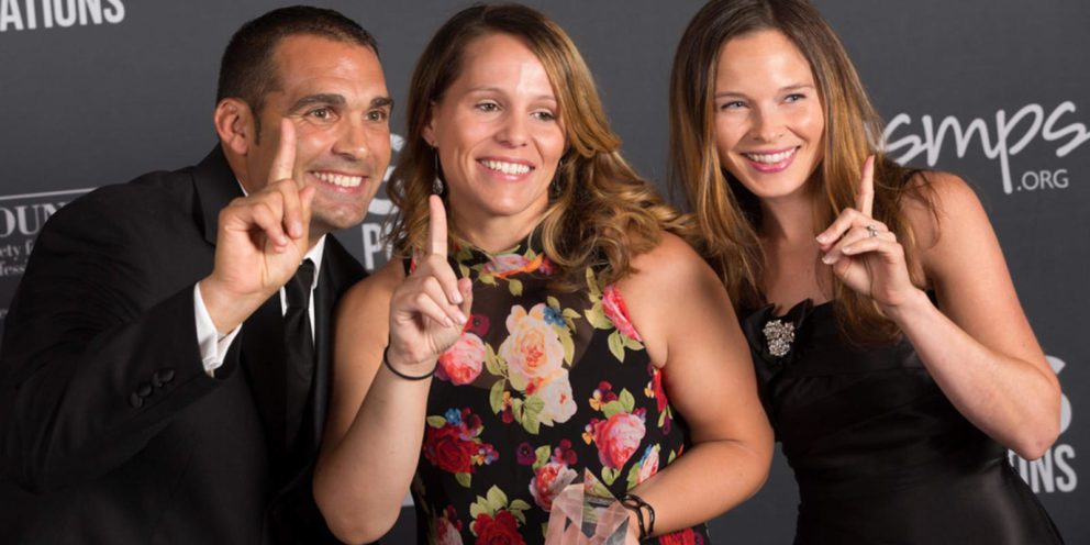 7 Sales Incentives That Motivate Your Sales Team Members